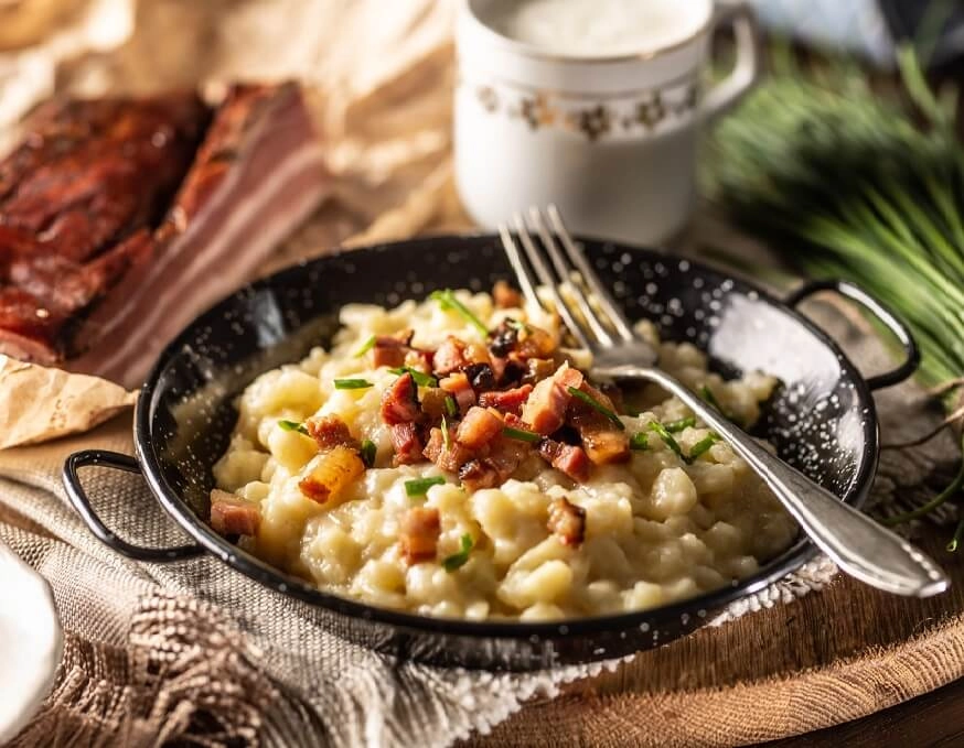 Jak zrobić haluszki z bryndzą? Sprawdź nasz przepis! | Naturalnie o Zdrowiu